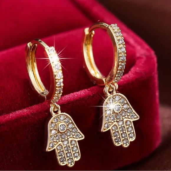 Jewelry | Nwt 18k Gold Plated Earrings | Poshmark